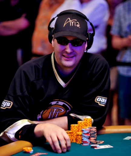 WSOP: Phil Hellmuth cerca de la mesa final en The Poker Player's ...