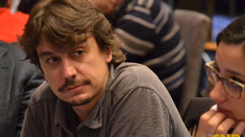 Stoyan Georgiev se lleva casi todo el fichero del día 1A | Poker Red